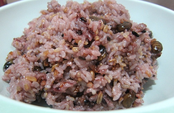 "잡곡밥 먹으면 유방암 발생위험 크게 줄일 수 있다"